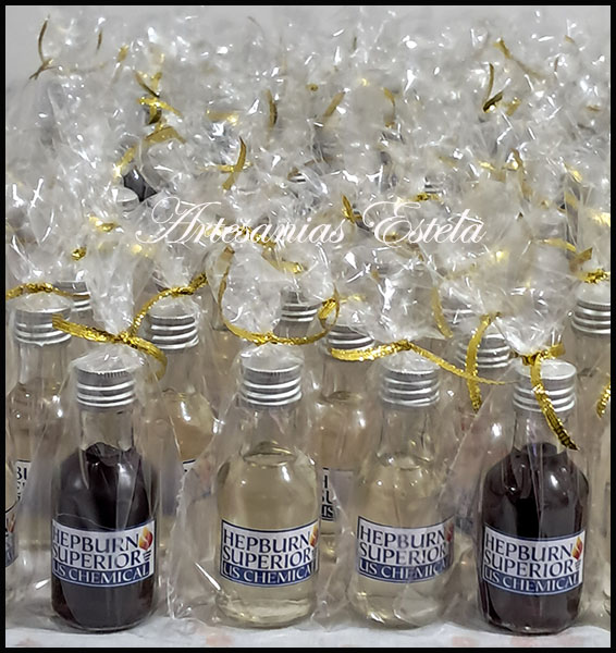 Mini-Botellitas-de-Vino-Personalizadas - Artesanias Estela